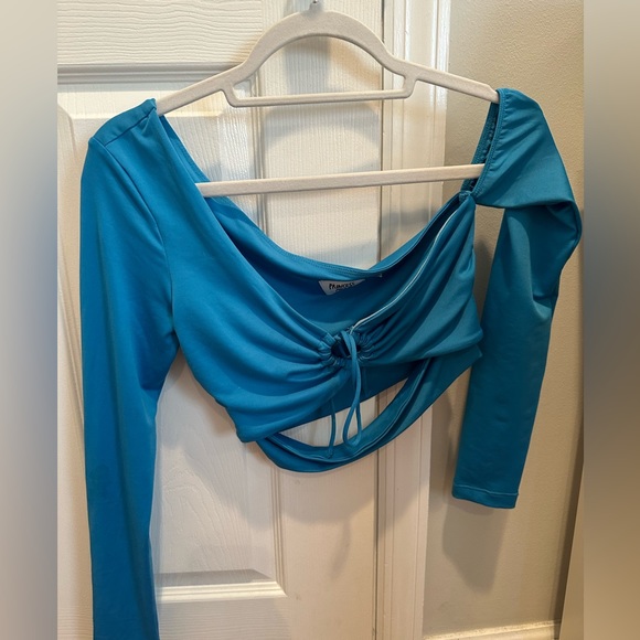 Princess Polly | Tops | Princess Polly Long Sleeve Crop Top | Poshmark